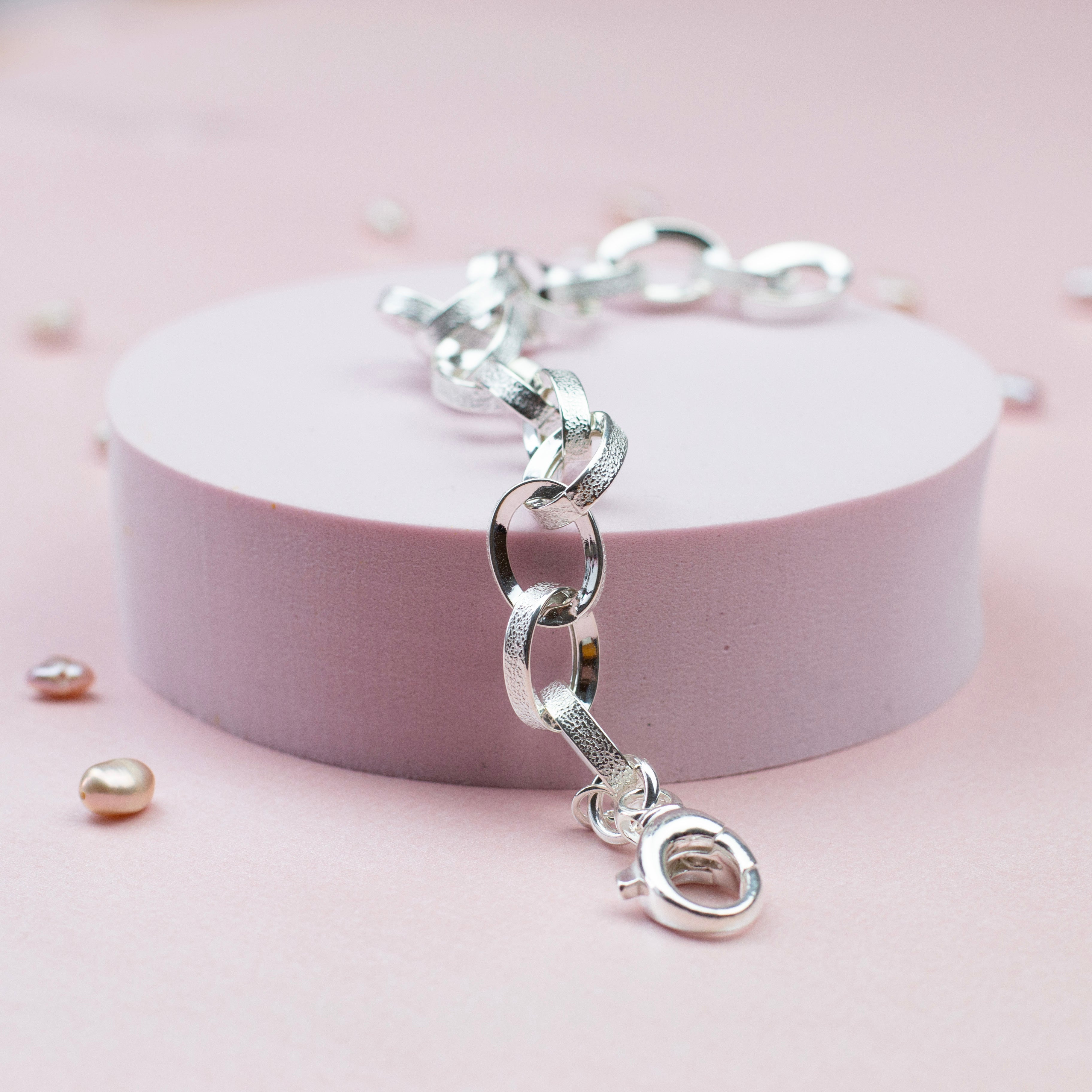 Fancy Bracelets – GeMMs & Co.